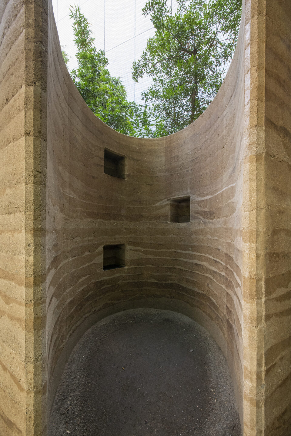 Earth Library - Tono Mirai architects